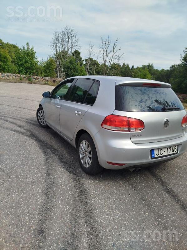 Grey Volkswagen Golf 2012 in Talsi, with an engine capacity of 1.40 L and mileage of 259 thousand km for 2500 €, photo 6 on AUTOMOTO.COM.LV