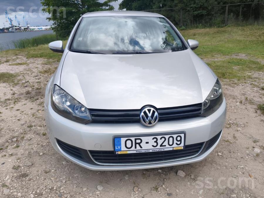 Pelēks Volkswagen Golf 2012 Rīga, ar dzinēja tilpumu 1.60 L un nobraukumu 245 tūkst. km par 3100 €, foto 1 vietnē AUTOMOTO.COM.LV