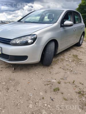Pelēks Volkswagen Golf 2012 Rīga, ar dzinēja tilpumu 1.60 L un nobraukumu 245 tūkst. km par 3100 €, foto 3 vietnē AUTOMOTO.COM.LV