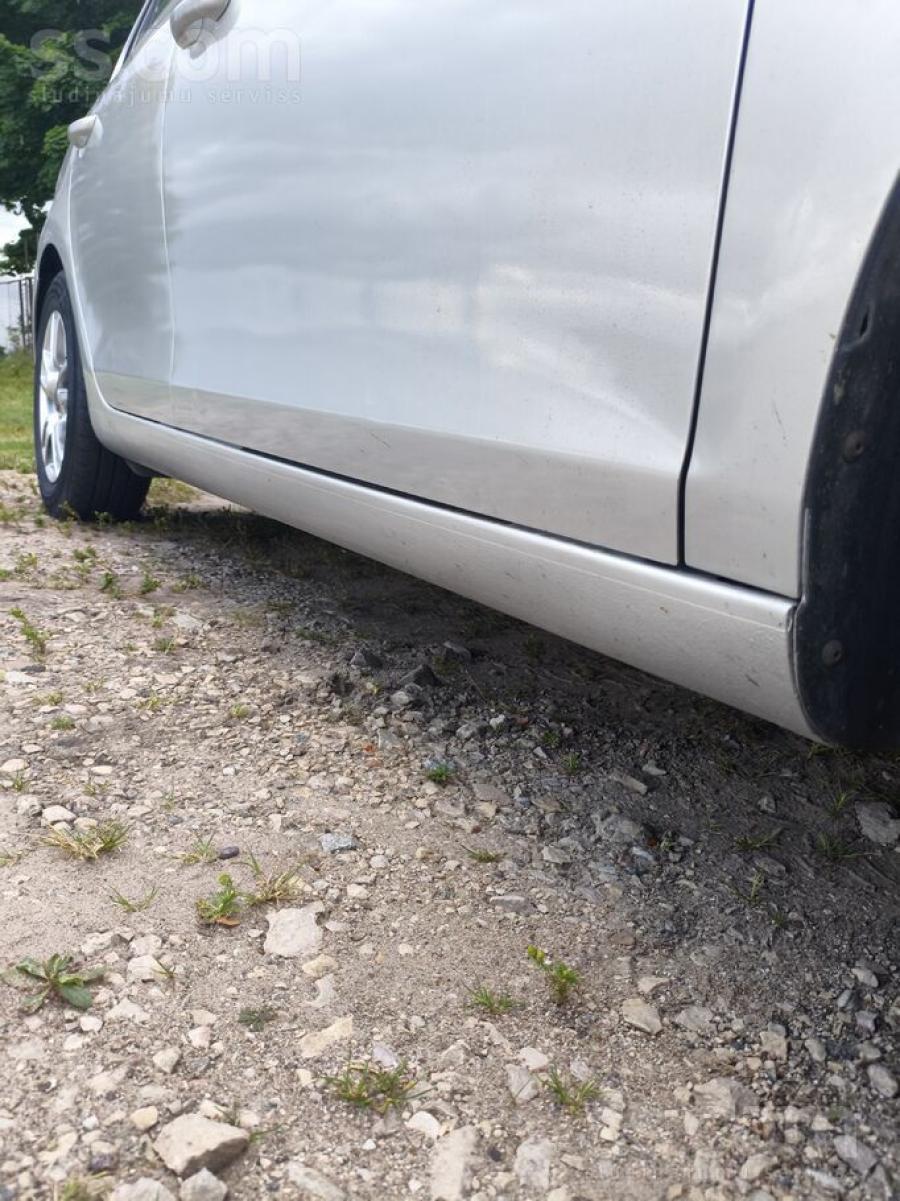 Pelēks Volkswagen Golf 2012 Rīga, ar dzinēja tilpumu 1.60 L un nobraukumu 245 tūkst. km par 3100 €, foto 7 vietnē AUTOMOTO.COM.LV