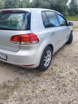 Pelēks Volkswagen Golf 2012 Rīga, ar dzinēja tilpumu 1.60 L un nobraukumu 245 tūkst. km par 3100 €, foto 8 vietnē AUTOMOTO.COM.LV