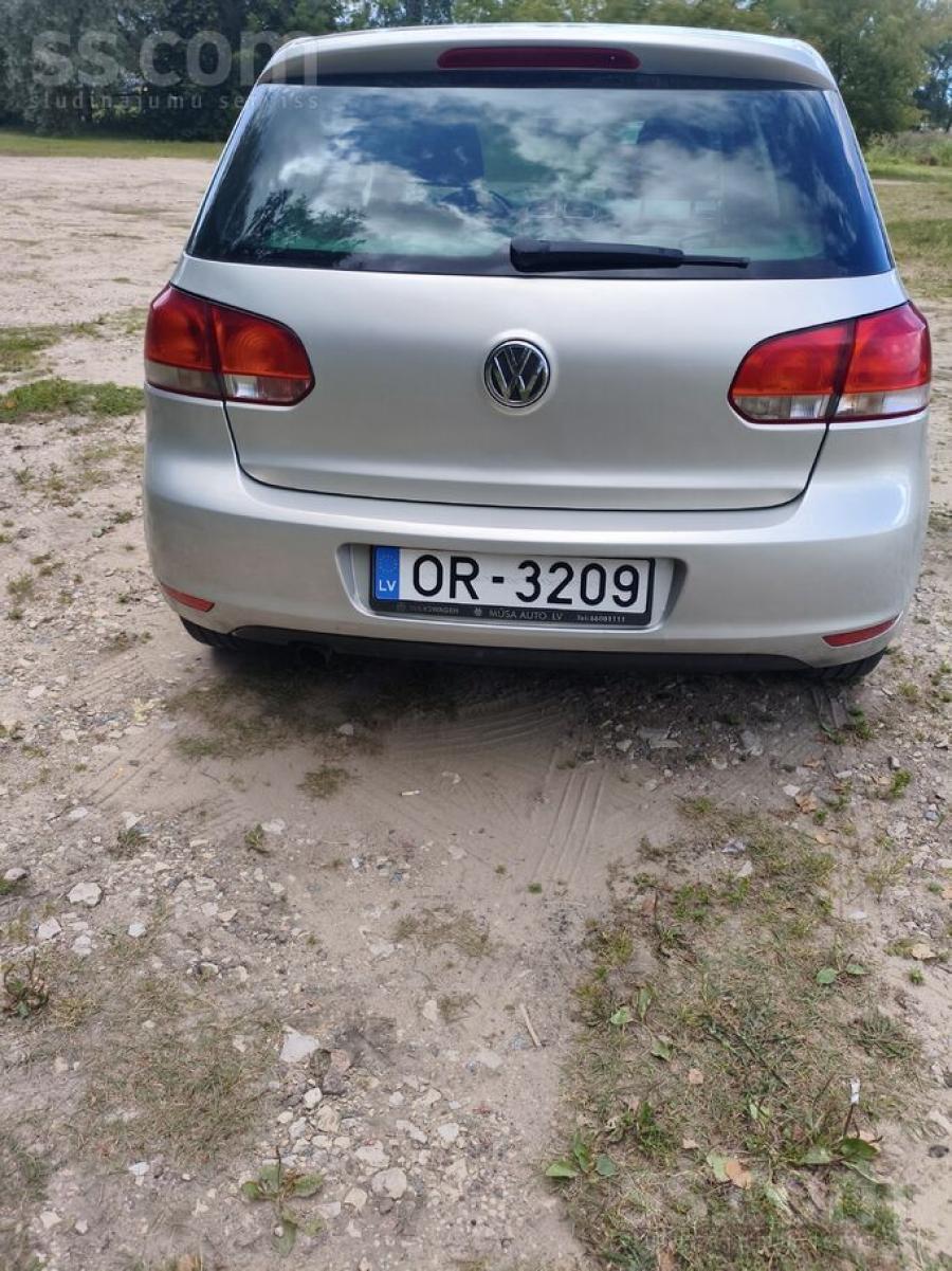 Pelēks Volkswagen Golf 2012 Rīga, ar dzinēja tilpumu 1.60 L un nobraukumu 245 tūkst. km par 3100 €, foto 9 vietnē AUTOMOTO.COM.LV