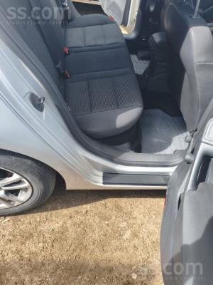 Pelēks Volkswagen Golf 2012 Rīga, ar dzinēja tilpumu 1.60 L un nobraukumu 245 tūkst. km par 3100 €, foto 12 vietnē AUTOMOTO.COM.LV