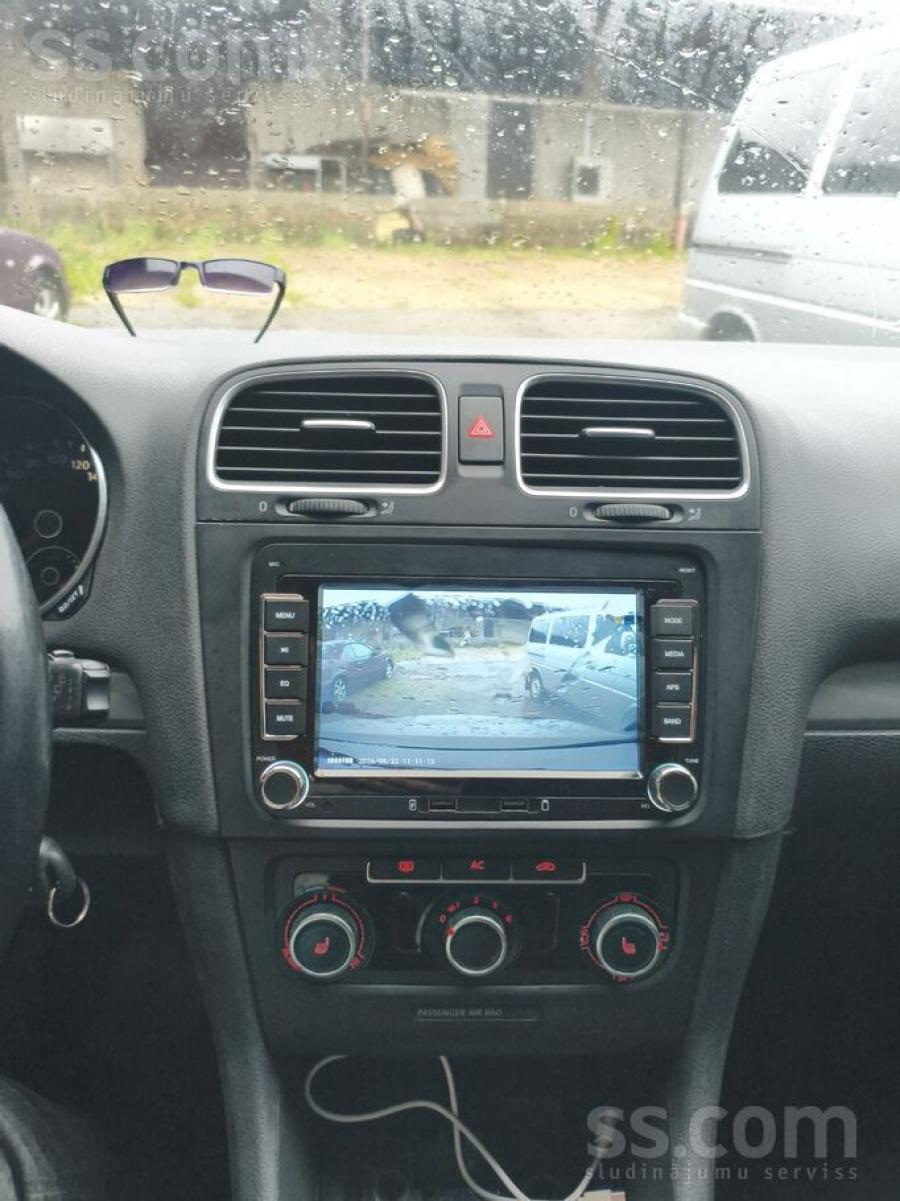 Pelēks Volkswagen Golf 2012 Rīga, ar dzinēja tilpumu 1.60 L un nobraukumu 245 tūkst. km par 3100 €, foto 20 vietnē AUTOMOTO.COM.LV
