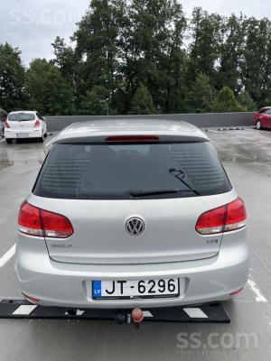 Pelēks Volkswagen Golf 2012 Ogre, ar dzinēja tilpumu 1.60 L un nobraukumu 208 tūkst. km par 2800 €, foto 3 vietnē AUTOMOTO.COM.LV
