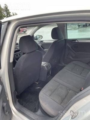 Pelēks Volkswagen Golf 2012 Ogre, ar dzinēja tilpumu 1.60 L un nobraukumu 208 tūkst. km par 2800 €, foto 5 vietnē AUTOMOTO.COM.LV