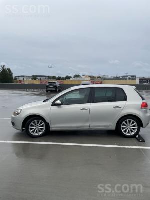 Pelēks Volkswagen Golf 2012 Ogre, ar dzinēja tilpumu 1.60 L un nobraukumu 208 tūkst. km par 2800 €, foto 15 vietnē AUTOMOTO.COM.LV