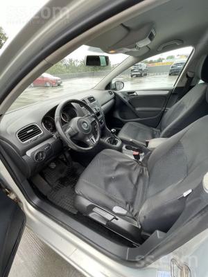 Pelēks Volkswagen Golf 2012 Ogre, ar dzinēja tilpumu 1.60 L un nobraukumu 208 tūkst. km par 2800 €, foto 16 vietnē AUTOMOTO.COM.LV
