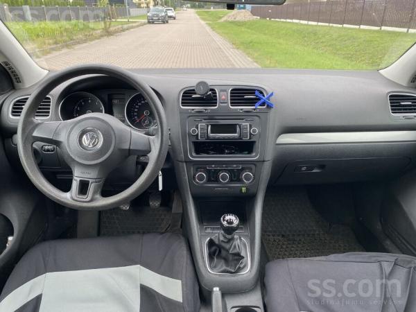 Pelēks Volkswagen Golf 2012 Ventspils, ar dzinēja tilpumu 1.40 L un nobraukumu 393 tūkst. km par 2300 €, foto 6 vietnē AUTOMOTO.COM.LV