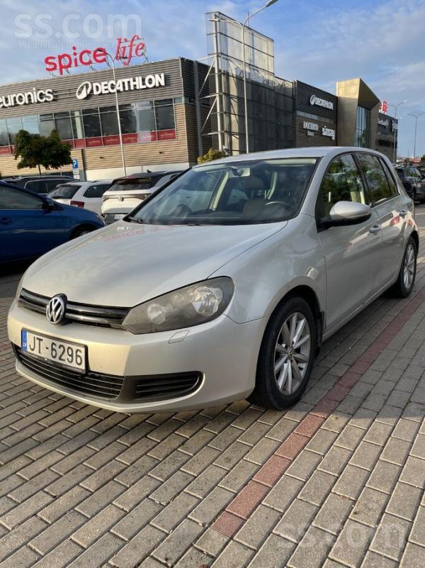 Pelēks Volkswagen Golf 2012 Ogre, ar dzinēja tilpumu 1.60 L un nobraukumu 208 tūkst. km par 2100 €, foto 3 vietnē AUTOMOTO.COM.LV