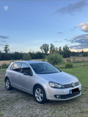 Grey Volkswagen Golf 2012 in Klaipeda, with an engine capacity of 1.60 L and mileage of 261 thousand km for 3900 €, photo 3 on AUTOMOTO.COM.LV