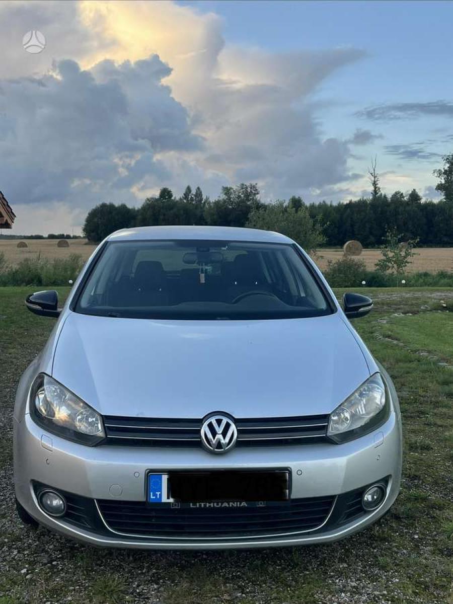 Grey Volkswagen Golf 2012 in Klaipeda, with an engine capacity of 1.60 L and mileage of 261 thousand km for 3900 €, photo 4 on AUTOMOTO.COM.LV