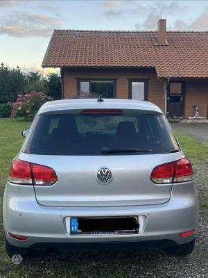 Grey Volkswagen Golf 2012 in Klaipeda, with an engine capacity of 1.60 L and mileage of 261 thousand km for 3900 €, photo 7 on AUTOMOTO.COM.LV