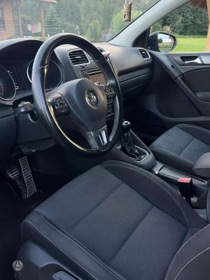 Grey Volkswagen Golf 2012 in Klaipeda, with an engine capacity of 1.60 L and mileage of 261 thousand km for 3900 €, photo 10 on AUTOMOTO.COM.LV