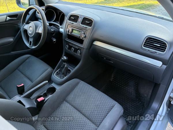 Grey Volkswagen Golf 2012 in Tallinn, with an engine capacity of 1.20 L and mileage of 192 thousand km for 3800 €, photo 6 on AUTOMOTO.COM.LV