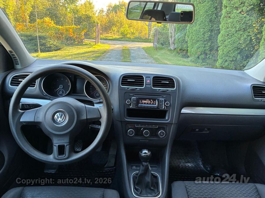 Grey Volkswagen Golf 2012 in Tallinn, with an engine capacity of 1.20 L and mileage of 192 thousand km for 3800 €, photo 7 on AUTOMOTO.COM.LV