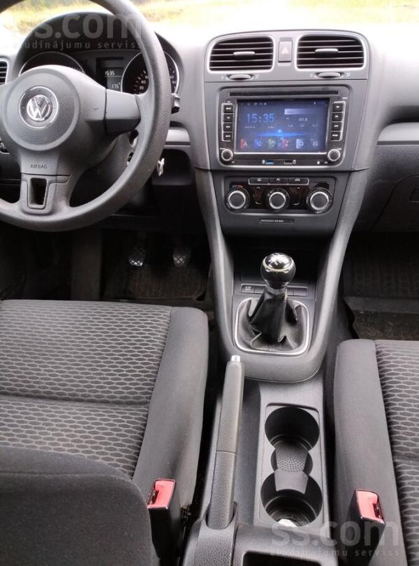 Grey Volkswagen Golf 2012 in Riga, with an engine capacity of 1.40 L and mileage of 310 thousand km for 1580 €, photo 6 on AUTOMOTO.COM.LV