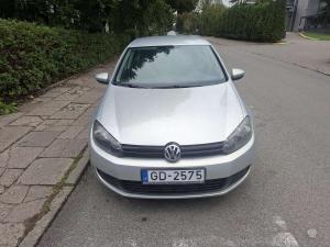 Grey Volkswagen Golf 2012 in Vilnius, with an engine capacity of 1.39 L and mileage of 194 thousand km for 2600 €, photo 3 on AUTOMOTO.COM.LV