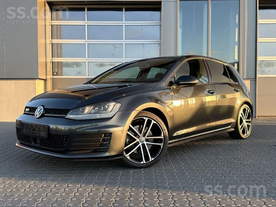 Grey Volkswagen Golf 2013 in Riga, with an engine capacity of 2.00 L and mileage of 17 thousand km for 9800 €, photo 1 on AUTOMOTO.COM.LV