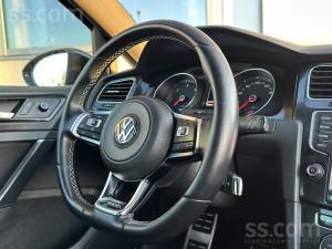 Grey Volkswagen Golf 2013 in Riga, with an engine capacity of 2.00 L and mileage of 17 thousand km for 9800 €, photo 15 on AUTOMOTO.COM.LV