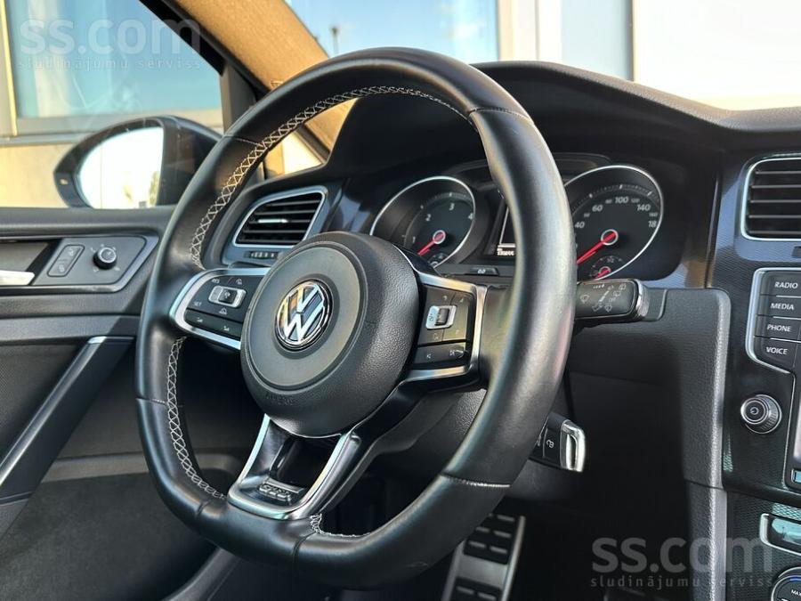Grey Volkswagen Golf 2013 in Riga, with an engine capacity of 2.00 L and mileage of 17 thousand km for 9800 €, photo 15 on AUTOMOTO.COM.LV