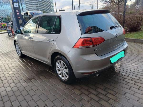 Pelēks Volkswagen Golf 2013 Viļņa, ar dzinēja tilpumu 1.20 L un nobraukumu 134 tūkst. km par 7300 €, foto 8 vietnē AUTOMOTO.COM.LV