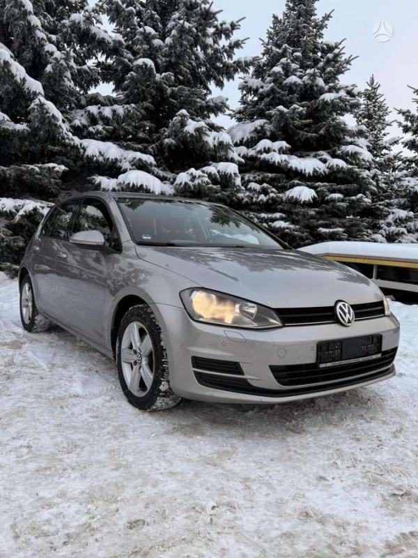Grey Volkswagen Golf 2013 in Utena, with an engine capacity of 1.60 L and mileage of 290 thousand km for 6100 €, photo 1 on AUTOMOTO.COM.LV
