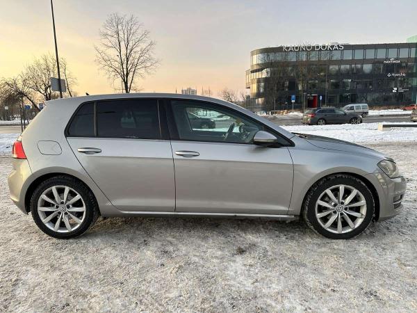 Pelēks Volkswagen Golf 2013 Kauņa, ar dzinēja tilpumu 1.97 L un nobraukumu 305 tūkst. km par 8500 €, foto 3 vietnē AUTOMOTO.COM.LV