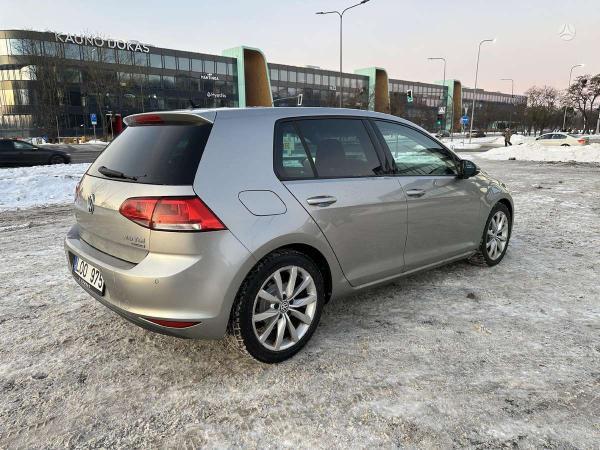 Pelēks Volkswagen Golf 2013 Kauņa, ar dzinēja tilpumu 1.97 L un nobraukumu 305 tūkst. km par 8500 €, foto 4 vietnē AUTOMOTO.COM.LV