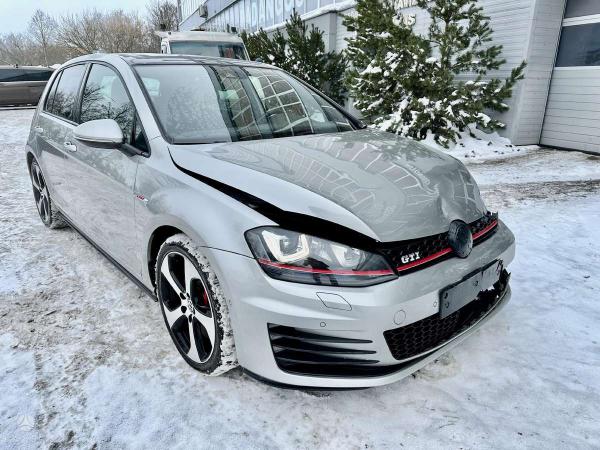 Grey Volkswagen Golf 2013 in Telschi, with an engine capacity of 1.98 L and mileage of 63 thousand km for 10900 €, photo 1 on AUTOMOTO.COM.LV