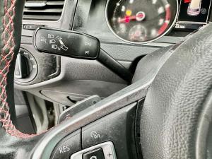 Grey Volkswagen Golf 2013 in Telschi, with an engine capacity of 1.98 L and mileage of 63 thousand km for 10900 €, photo 22 on AUTOMOTO.COM.LV