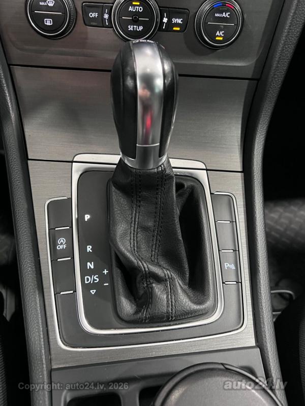 Pelēks Volkswagen Golf 2013 Tallina, ar dzinēja tilpumu 1.40 L un nobraukumu 149 tūkst. km par 7800 €, foto 11 vietnē AUTOMOTO.COM.LV
