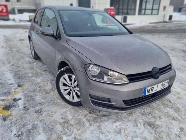 Pelēks Volkswagen Golf 2013 Kauņa, ar dzinēja tilpumu 1.20 L un nobraukumu 225 tūkst. km par 3999 €, foto 2 vietnē AUTOMOTO.COM.LV