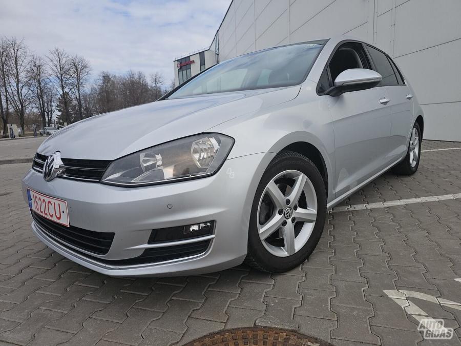 Grey Volkswagen Golf 2013 in Kaunas, with an engine capacity of 1.60 L and mileage of 281 thousand km for 5550 €, photo 1 on AUTOMOTO.COM.LV