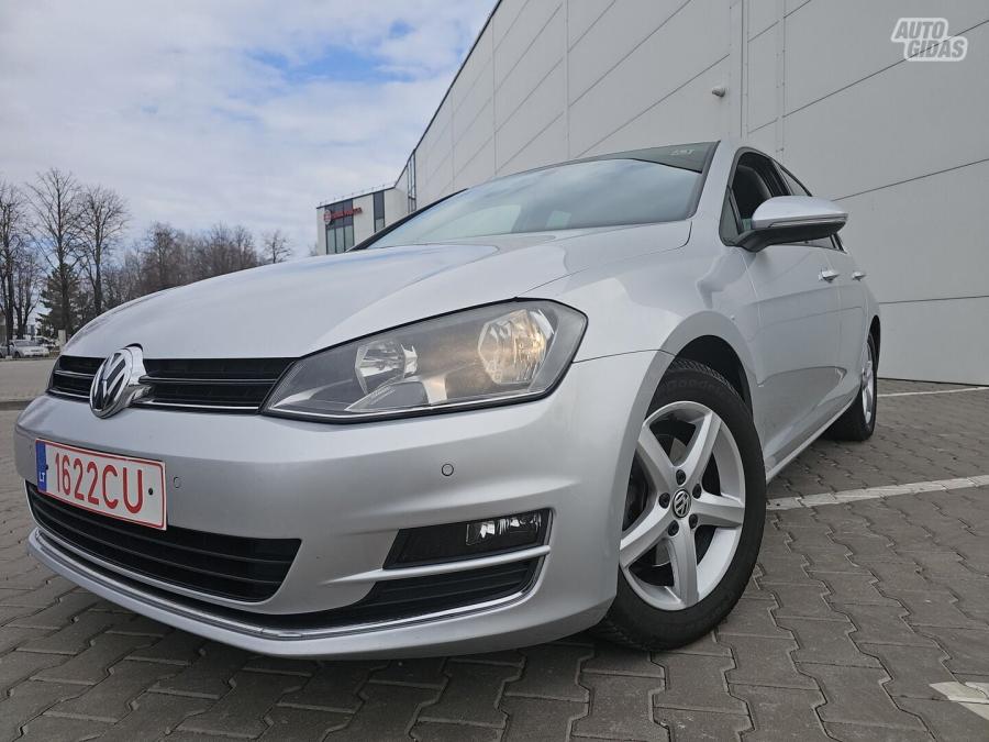 Grey Volkswagen Golf 2013 in Kaunas, with an engine capacity of 1.60 L and mileage of 281 thousand km for 5550 €, photo 4 on AUTOMOTO.COM.LV