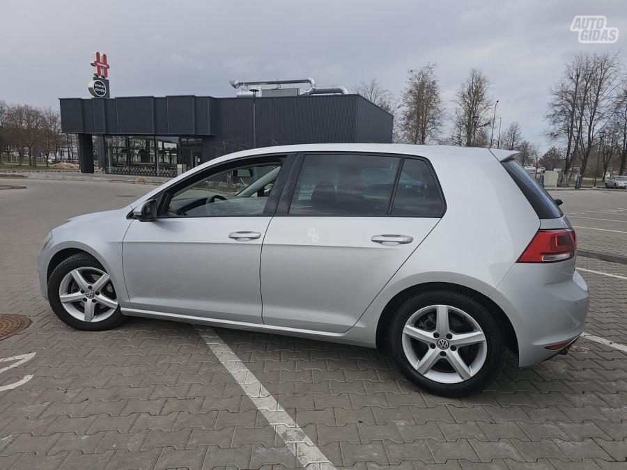 Grey Volkswagen Golf 2013 in Kaunas, with an engine capacity of 1.60 L and mileage of 281 thousand km for 5550 €, photo 10 on AUTOMOTO.COM.LV