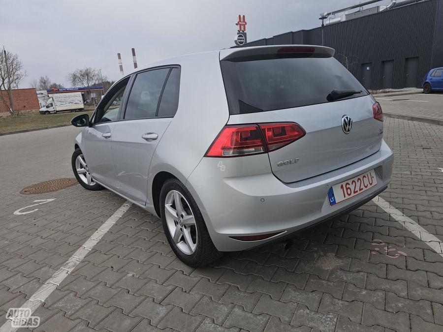 Grey Volkswagen Golf 2013 in Kaunas, with an engine capacity of 1.60 L and mileage of 281 thousand km for 5550 €, photo 12 on AUTOMOTO.COM.LV