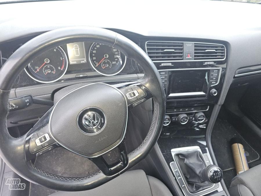 Grey Volkswagen Golf 2013 in Kaunas, with an engine capacity of 1.60 L and mileage of 281 thousand km for 5550 €, photo 23 on AUTOMOTO.COM.LV