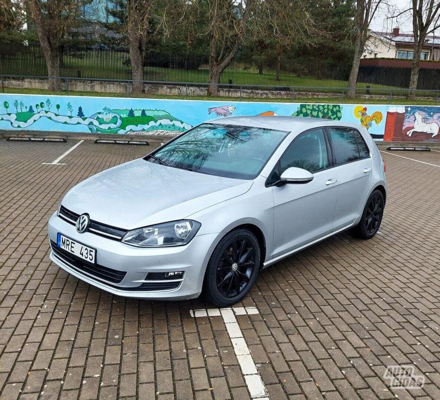 Grey Volkswagen Golf 2013 in Jurbarkas, with an engine capacity of 1.60 L and mileage of 210 thousand km for 6600 €, photo 1 on AUTOMOTO.COM.LV