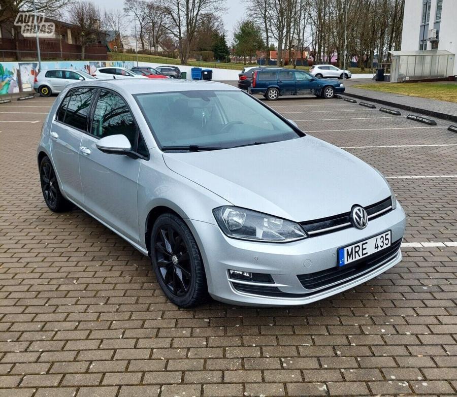 Grey Volkswagen Golf 2013 in Jurbarkas, with an engine capacity of 1.60 L and mileage of 210 thousand km for 6600 €, photo 5 on AUTOMOTO.COM.LV