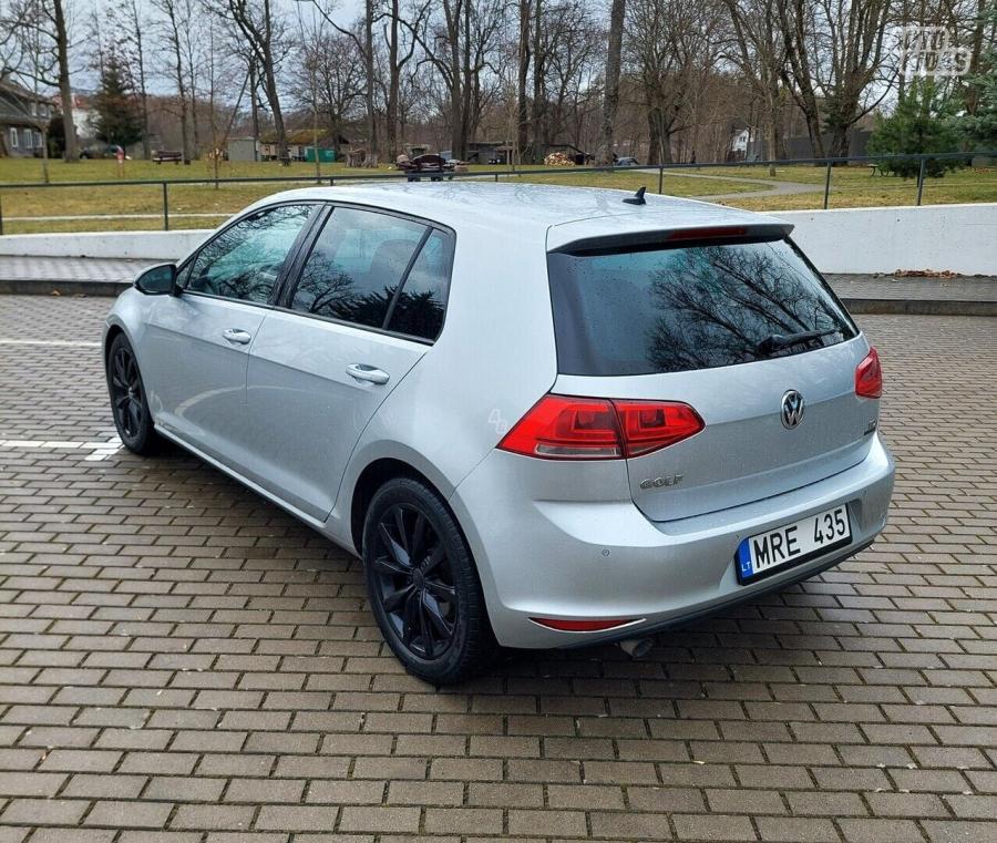 Grey Volkswagen Golf 2013 in Jurbarkas, with an engine capacity of 1.60 L and mileage of 210 thousand km for 6600 €, photo 10 on AUTOMOTO.COM.LV