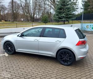Grey Volkswagen Golf 2013 in Jurbarkas, with an engine capacity of 1.60 L and mileage of 210 thousand km for 6600 €, photo 11 on AUTOMOTO.COM.LV