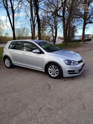 Grey Volkswagen Golf 2013 in Ukmerge, with an engine capacity of 1.60 L and mileage of 282 thousand km for 4950 €, photo  on AUTOMOTO.COM.LV