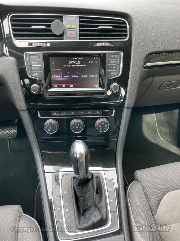 Grey Volkswagen Golf 2013 in Tallinn, with an engine capacity of 1.40 L and mileage of 115 thousand km for 7800 €, photo 9 on AUTOMOTO.COM.LV