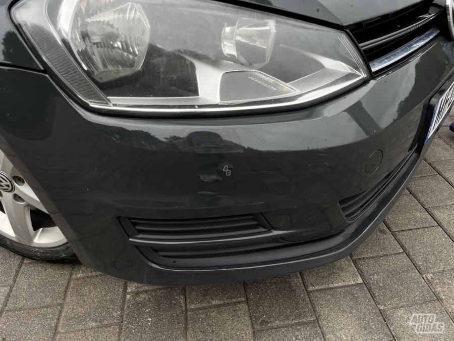 Grey Volkswagen Golf 2013 in Kaunas, with an engine capacity of 1.60 L and mileage of 447 thousand km for 4700 €, photo 11 on AUTOMOTO.COM.LV