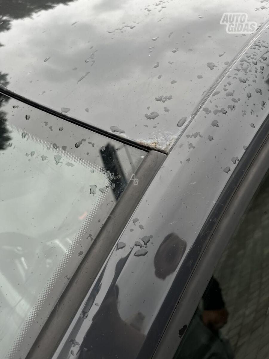 Grey Volkswagen Golf 2013 in Kaunas, with an engine capacity of 1.60 L and mileage of 447 thousand km for 4400 €, photo 13 on AUTOMOTO.COM.LV