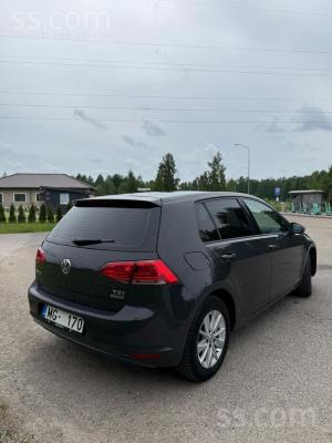Grey Volkswagen Golf 2013 in Riga, with an engine capacity of 1.20 L and mileage of 318 thousand km for 4200 €, photo 6 on AUTOMOTO.COM.LV