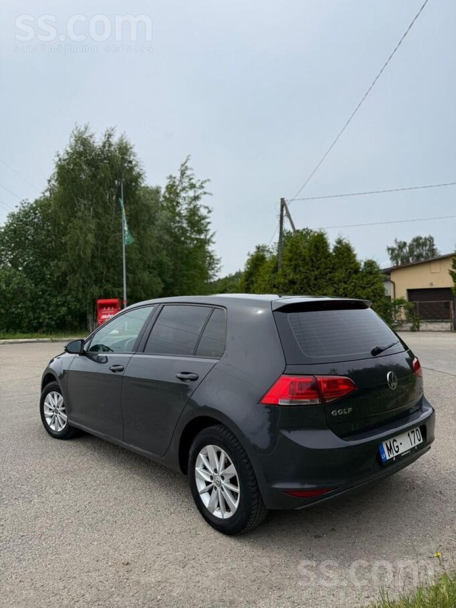 Grey Volkswagen Golf 2013 in Riga, with an engine capacity of 1.20 L and mileage of 318 thousand km for 4200 €, photo 7 on AUTOMOTO.COM.LV