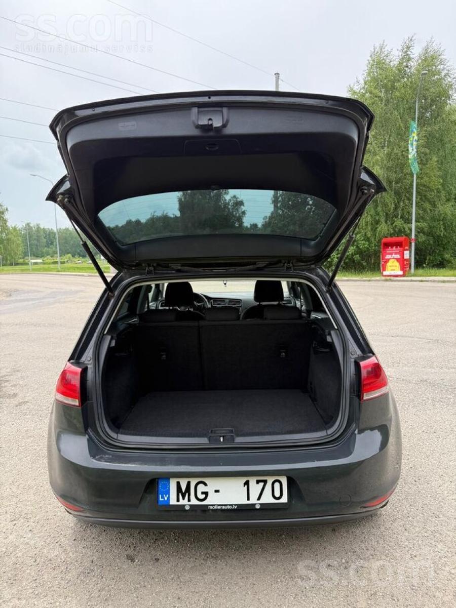 Grey Volkswagen Golf 2013 in Riga, with an engine capacity of 1.20 L and mileage of 318 thousand km for 4200 €, photo 8 on AUTOMOTO.COM.LV