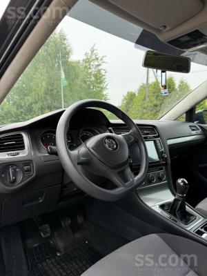 Grey Volkswagen Golf 2013 in Riga, with an engine capacity of 1.20 L and mileage of 318 thousand km for 4200 €, photo 10 on AUTOMOTO.COM.LV